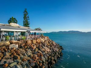 Home | Longboard Bar & Grill